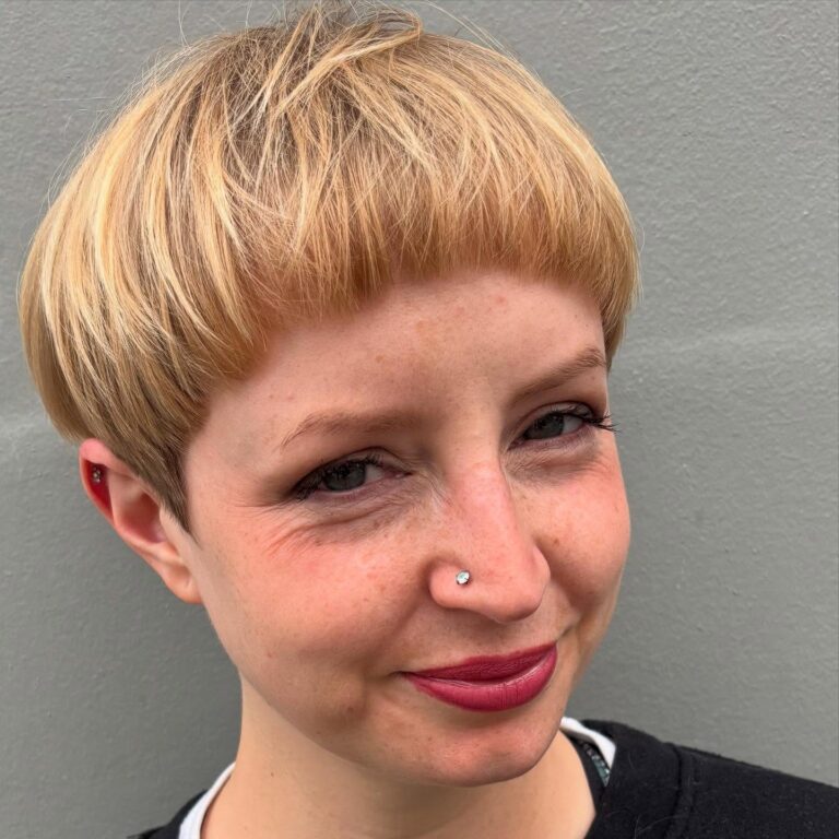 15 Stunning Bowl Haircut for Women Trending This Year - Latest & Trendy ...