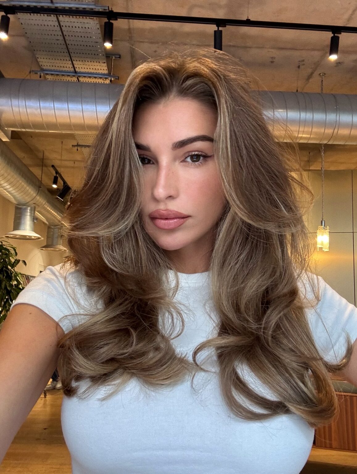 15 Middle Part Hairstyles to Transform Your Look - Latest & Trendy Nail ...